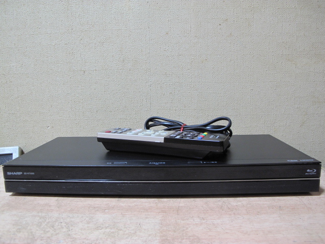SHARP ブルーレイレコーダー 3番組同時録画 BD-NT3000 3TB(シャープ)｜売買されたオークション情報、yahooの商品情報をアーカイブ公開 - オークファン（aucfan.com）