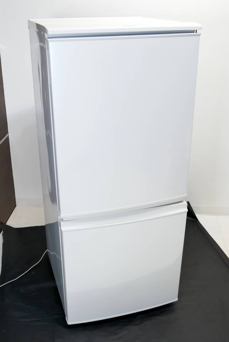 R501-B1 良品 シャープ/SHARP 2ドア冷凍冷蔵庫 137L SJ-D14B-W 2016年 つけかえどっちもドア(100リットル～)｜売買されたオークション情報、yahooの商品 ...