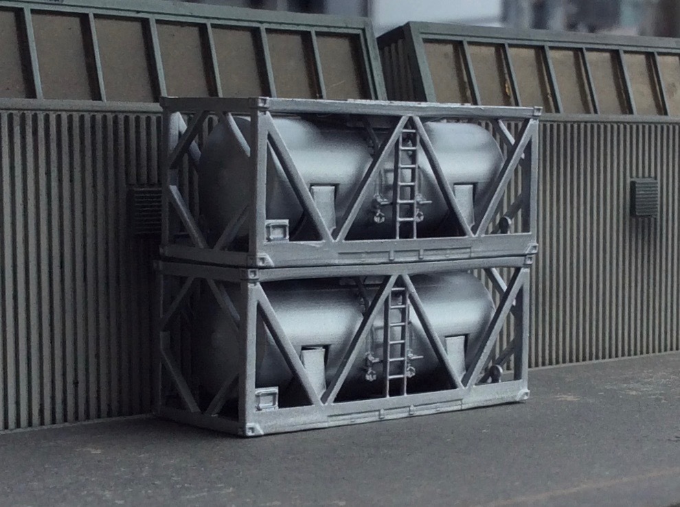 UT13C 濃硝酸専用タンクコンテナデカール＋塗装済コンテナ2個 1円スタート 8065〜(貨物列車)｜売買されたオークション情報、yahooの商品情報をアーカイブ公開 - オークファン ...