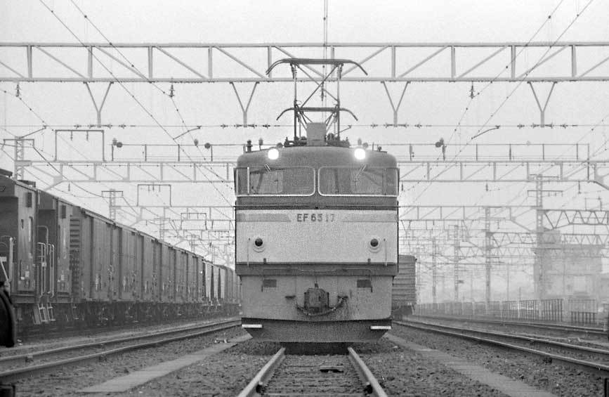 EF65 17 正面 スノープロウ付(鉄道)｜売買されたオークション情報、yahooの商品情報をアーカイブ公開 - オークファン（aucfan.com）