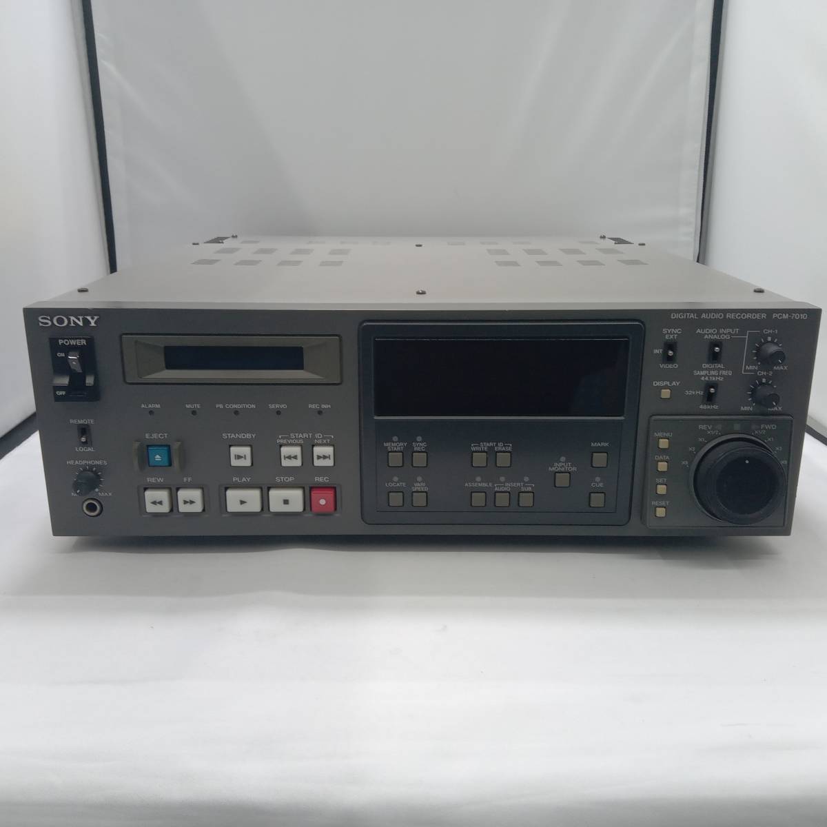 SONY PCM-7010 DATレコーダー ① 業務用(DAT機器)｜売買されたオークション情報、yahooの商品情報をアーカイブ公開 ...