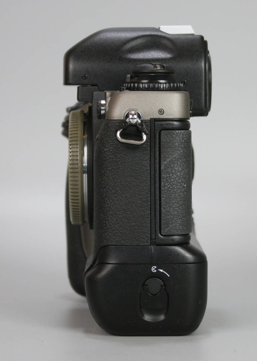 AZ-560 保管品 Nikon ニコン F5 50周年 モデル 本体 元箱 取説 ストラップ ジャンク 現状渡し 通電不可 フイルム カメラ ...