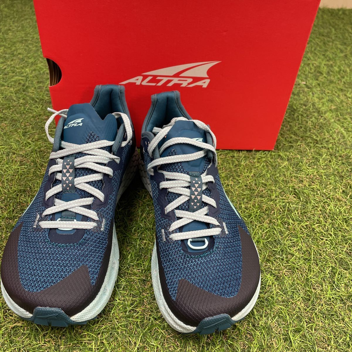 NA476 ALTRA アルトラ W TIMP 4 ティンプ 4 靴 US7 DEEP TEAL ハイキング アウトドア 展示品 シューズ ...