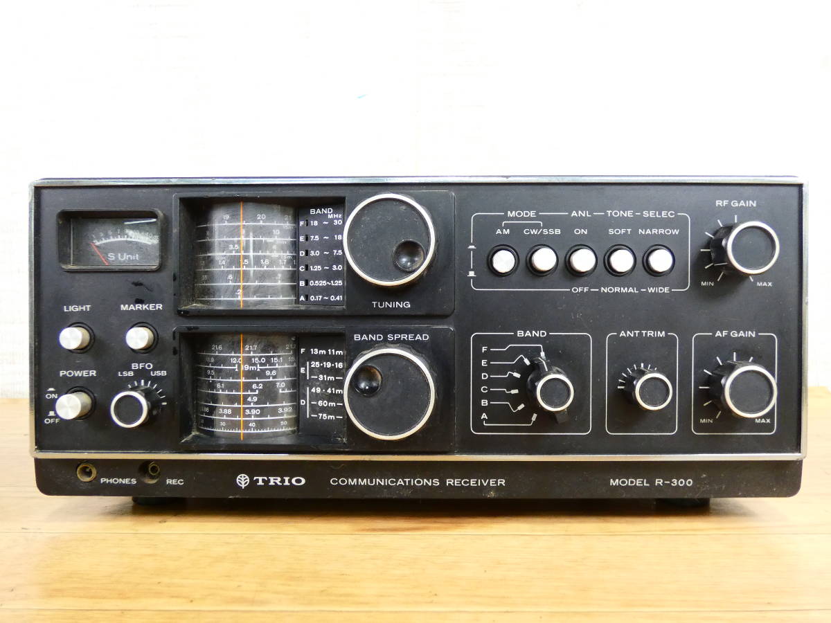 TRIO トリオ R-300 BCLラジオ COMMUNICATIONS RECEIVER 通信型受信機 アマチュア無線 通電OK 動作未確認 ...