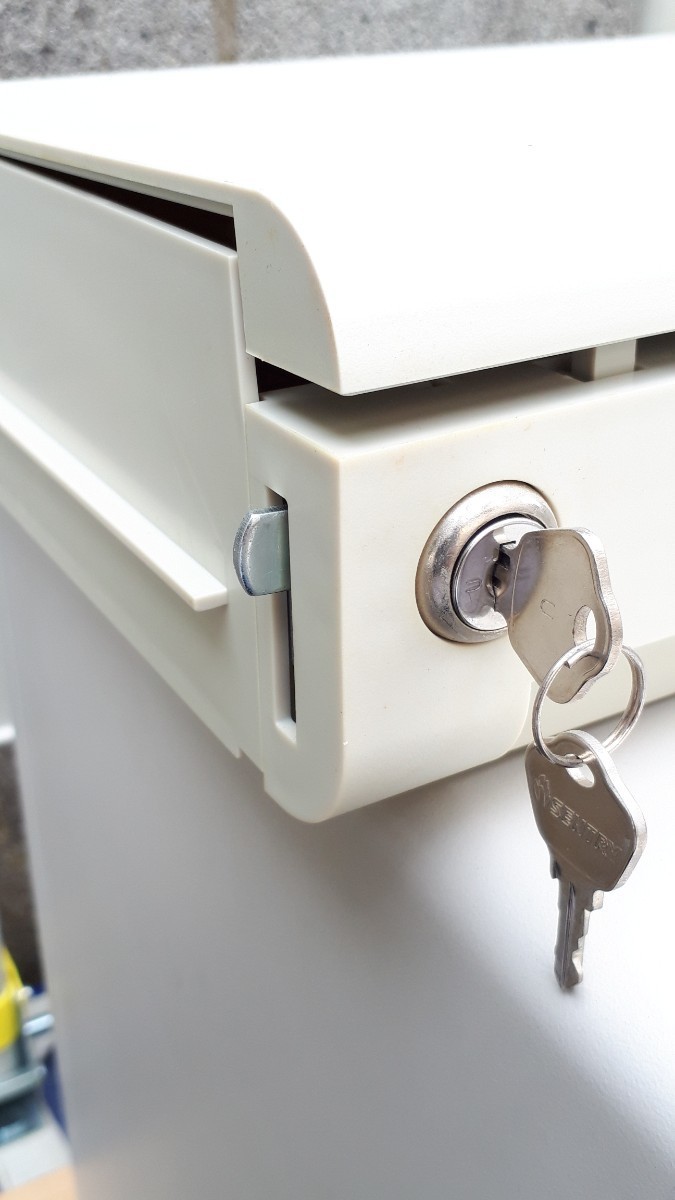 み 耐火金庫 セントリー SB3527 右開き テンキー式 鍵つき Sentry Safe 保管 防犯 防災 サントリー 八王子市 引き取りOK(金庫)｜売買されたオークション情報、yahoo ...