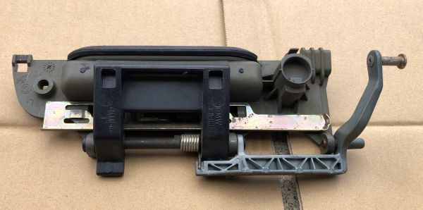 BMW E36 純正パーツ 51211960801 51211977669 フロント左ドアハンドルアウター 318i 318is 318ti ...