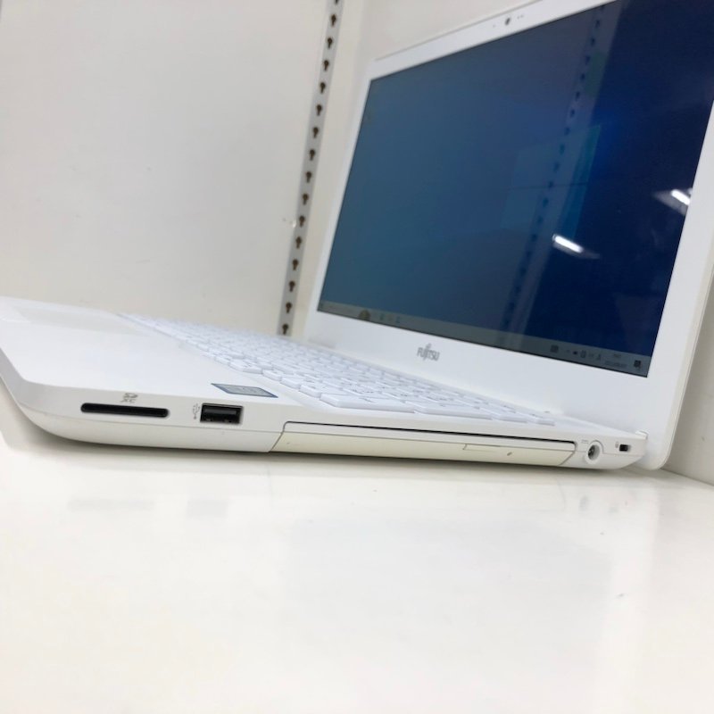 ジャンク品 FUJITSU LIFEBOOK FMVA51C3W Windows10 Core i7-7700HQ CPU 2.80GHz 8GB HDD 1TB 15インチ ホワイト ...