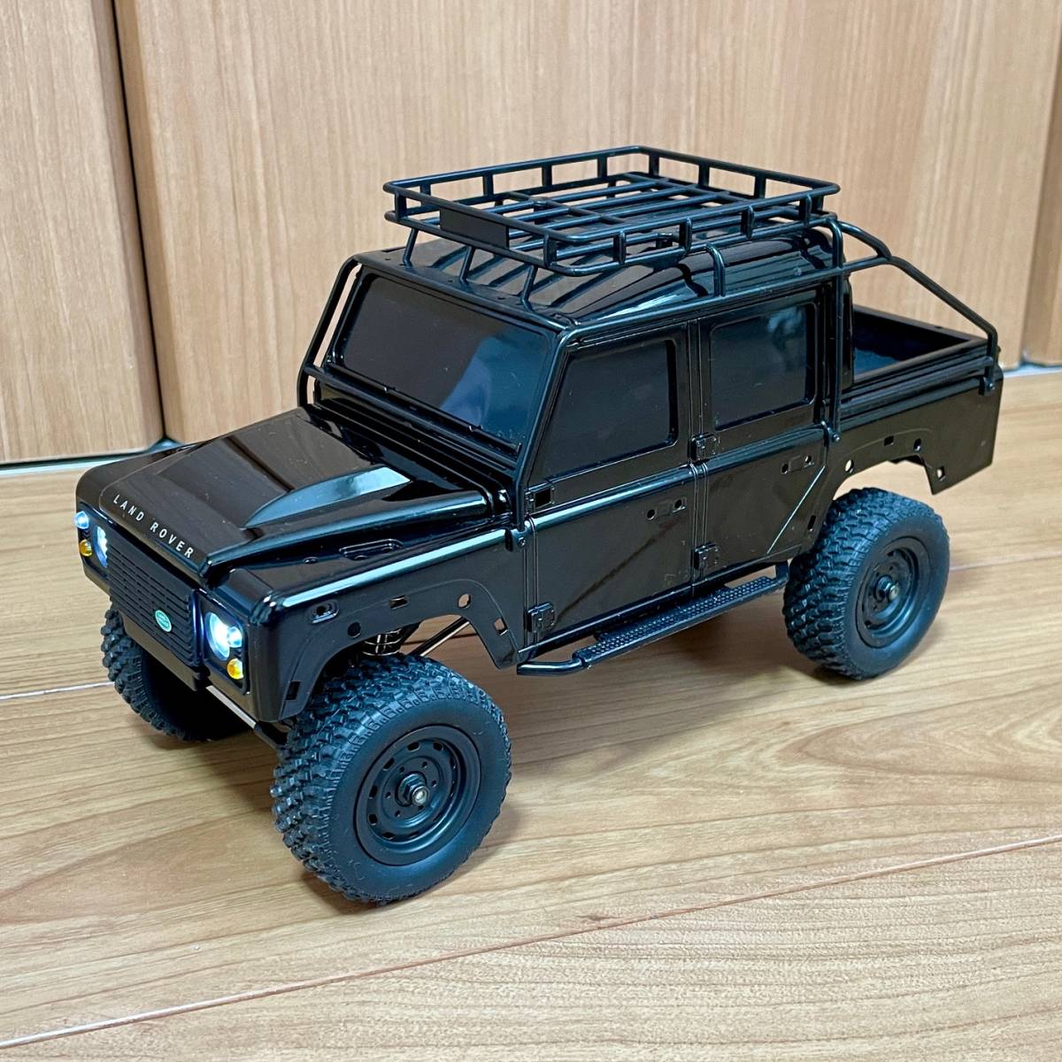 室内試走のみ 1/18 RC MN MODEL MN-111 ランドローバー ディフェンダー110 ピックアップトラック RTR アルミボディ ...