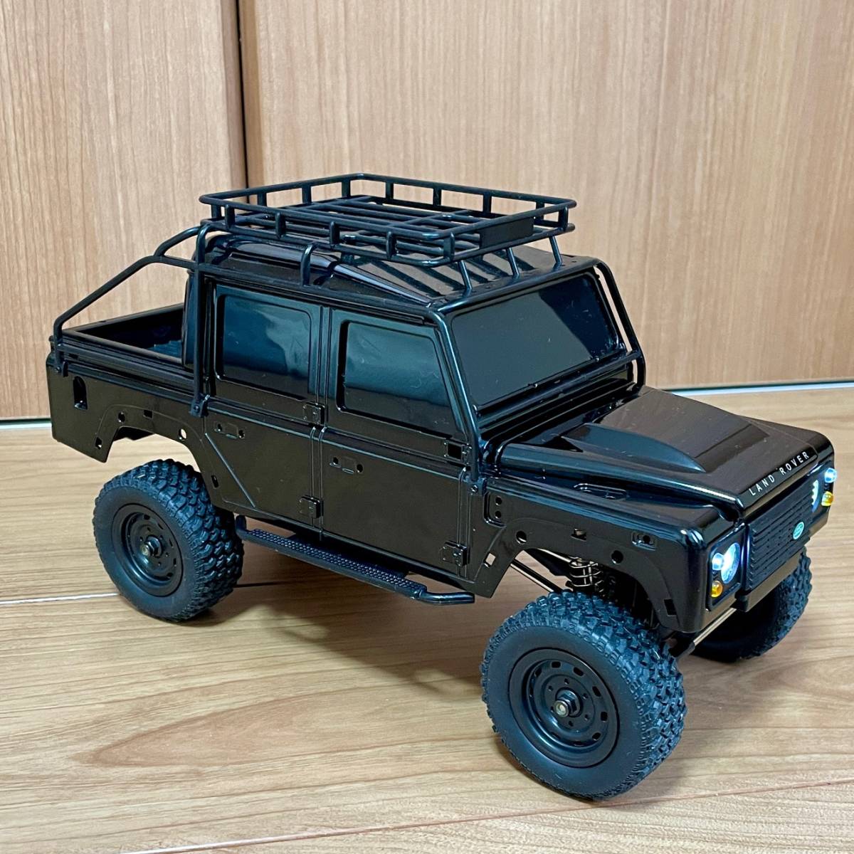 室内試走のみ 1/18 RC MN MODEL MN-111 ランドローバー ディフェンダー110 ピックアップトラック RTR アルミボディ ...