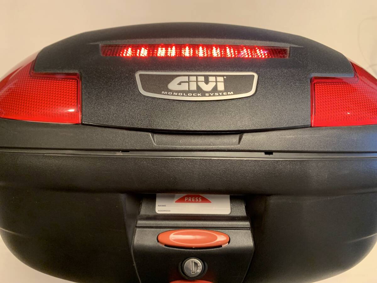 GIVI BOX ジビ ボックス GIVI E470ND E470 SIMPLY 47L 未塗装ブラック ストップランプ付き 品(トップケース)｜売買されたオークション情報、yahooの商品 ...