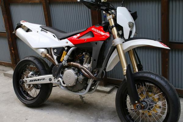 ハスクバーナ SM450R 公道走行可コンペマシン 外装極上車(ハスクバーナ)｜売買されたオークション情報、yahooの商品情報をアーカイブ ...