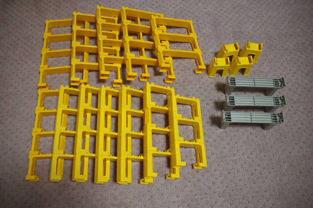 P657 プラレール 橋脚大量 橋脚 複線橋脚など(レール部品)｜売買されたオークション情報、yahooの商品情報をアーカイブ公開 ...