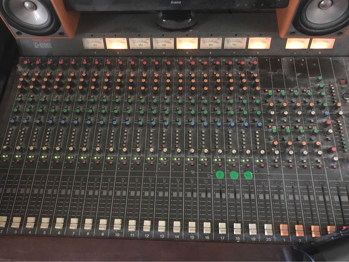 TASCAM M320B 現状お渡し(ミキサー)｜売買されたオークション情報、yahooの商品情報をアーカイブ公開 - オークファン ...