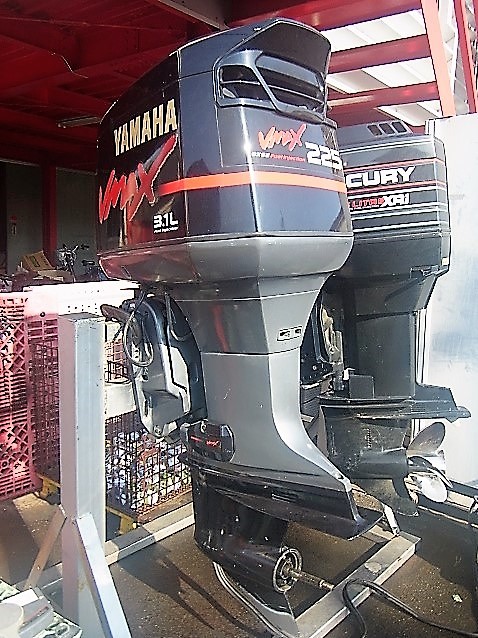 F2-255 ヤマハ V-MAX V6 225馬力船外機 3.1L EFI インジェクション仕様 実動/ のエンジン L足 2001年製 品 ...