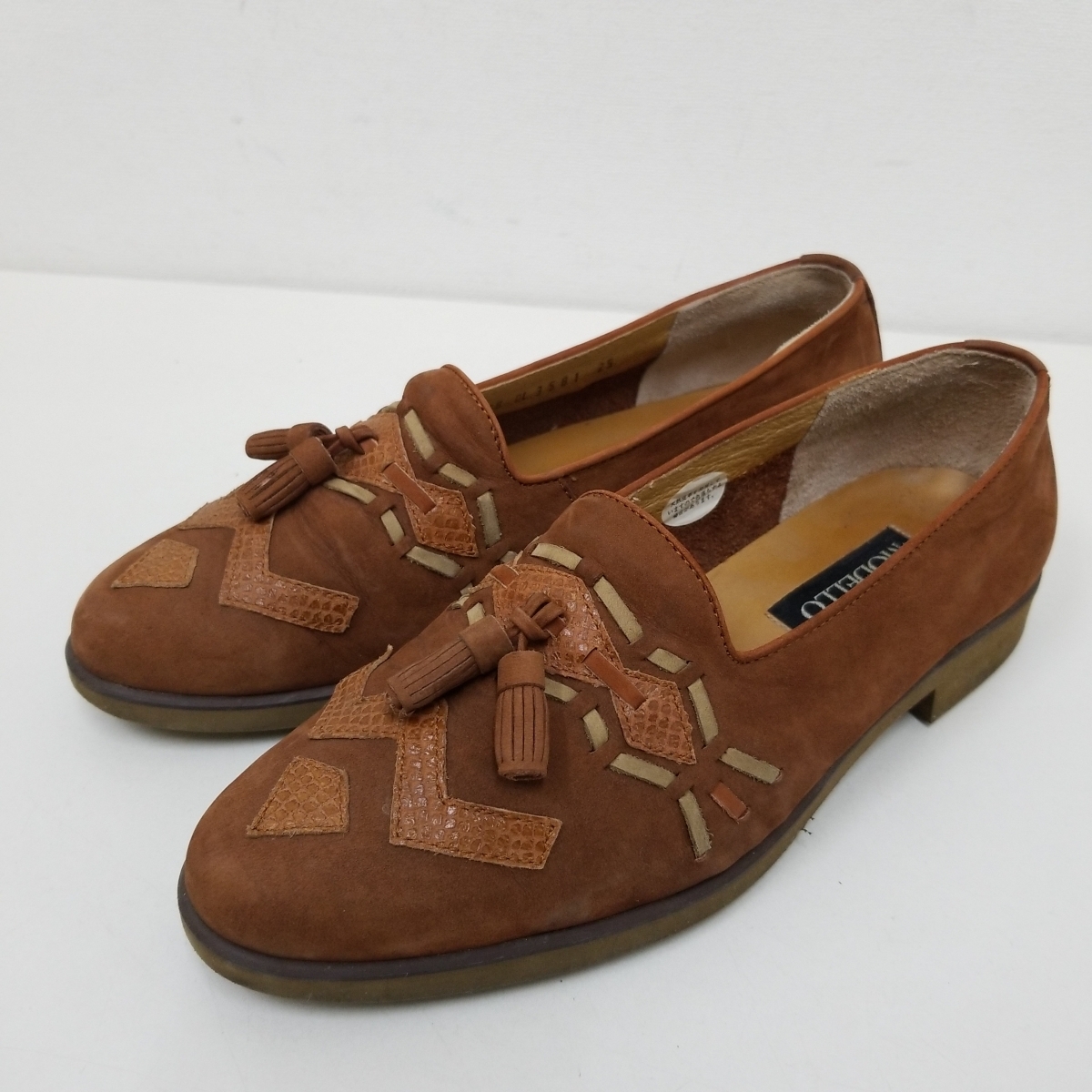 madras MODELLO マドラス レザーローファー ビジネスシューズ 25㎝ EEE スエード ブラウン 日本製 高級靴(25.0cm)｜売買されたオークション情報、yahooの商品情報 ...
