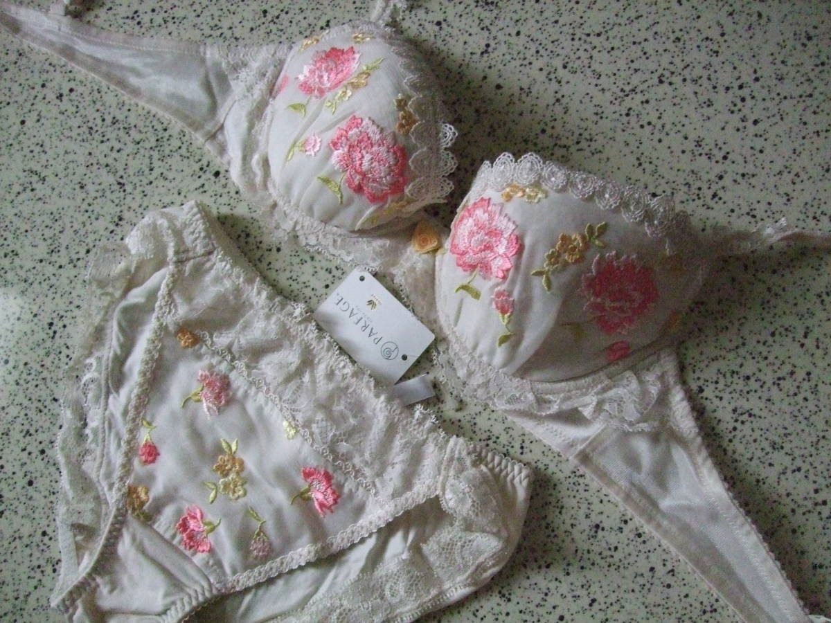 セール パルファージュ 34グループC75&ノーマルM IVワコール(75)｜売買されたオークション情報、yahooの商品情報をアーカイブ公開 - オークファン（aucfan.com）