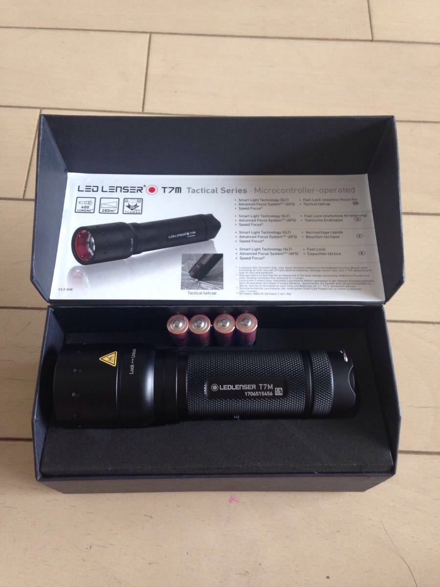 レッドレンザー LED 懐中電灯 ブラック 400ルーメン LED LENSER Tシリーズ T7M ギフト ボックス 9807 M(レッド ...