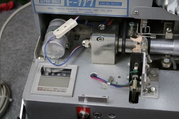 現状 TAIYO SEWING MACHINES ALPHA-MATE F-117 全自動ボビンワインダー 糸巻き機(その他)｜売買された ...