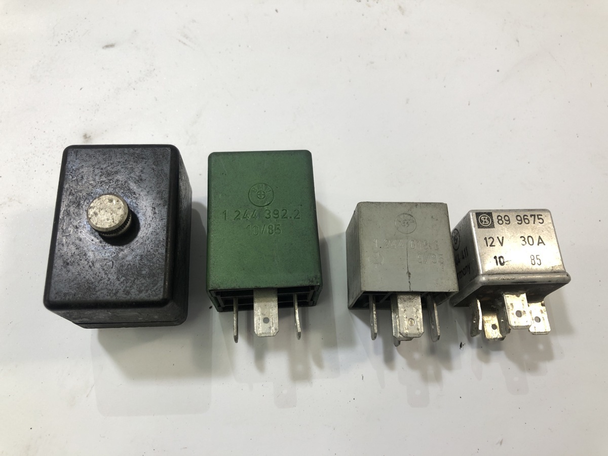 BMW R80RS モノサス リレー ヒューズ セット 作動未確認 レストア ストック用にも 1212-G9578(BMW用)｜売買された ...