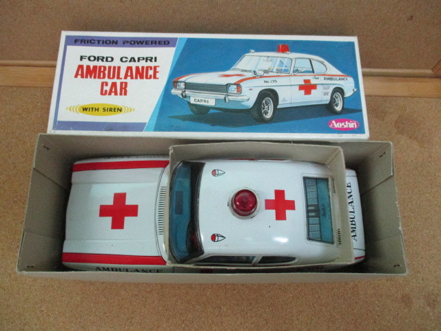 ブリキのおもちゃ ブリキ ミニカー アオシン フォードカプリ 救急車 箱付 Aoshin FORD CAPRI AMBULANCE CAR ...