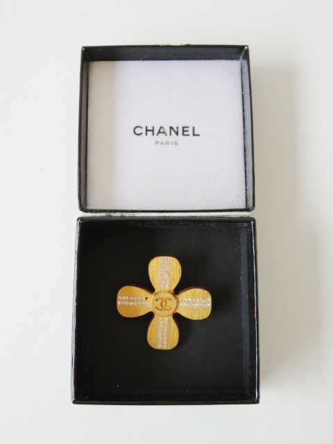 N7/082 CHANEL/シャネル ココマーク アクセサリー ブローチ クローバー 四つ葉 2001年C(ブローチ)｜売買されたオークション ...