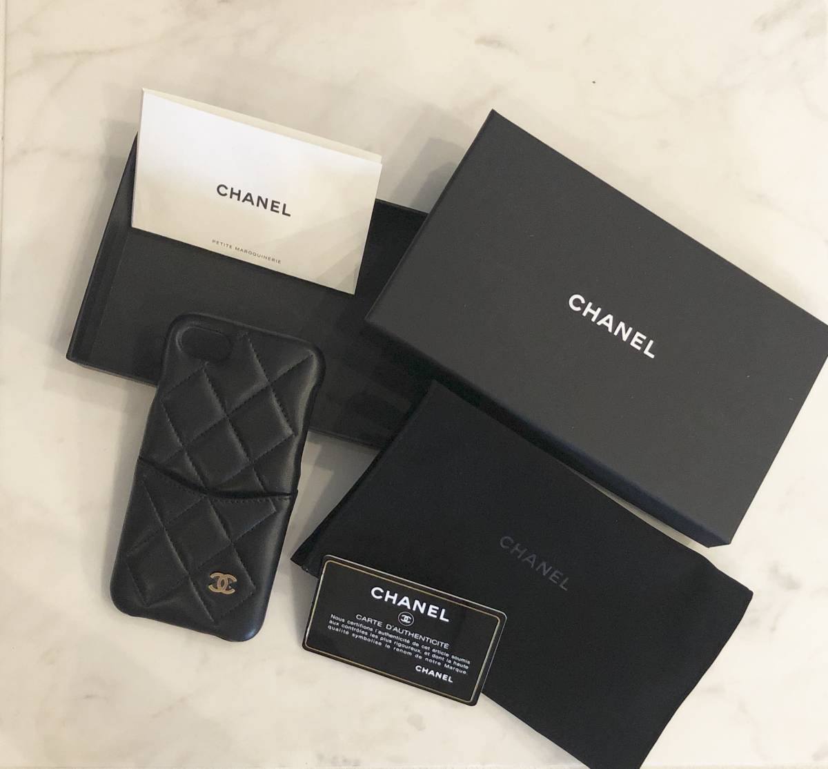CHANEL シャネル iPhoneケース iPhone7/8 スマートフォンケース キルティング 限定(服飾小物)｜売買されたオークション情報、yahooの商品情報をアーカイブ公開 ...