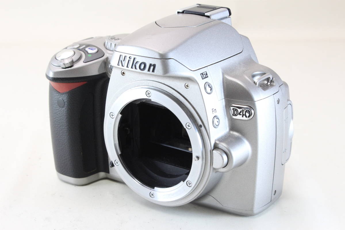 Nikon ニコン D40 ボディ シルバー 付属品セット(ニコン)｜売買されたオークション情報、yahooの商品情報をアーカイブ公開 - オークファン（aucfan.com）