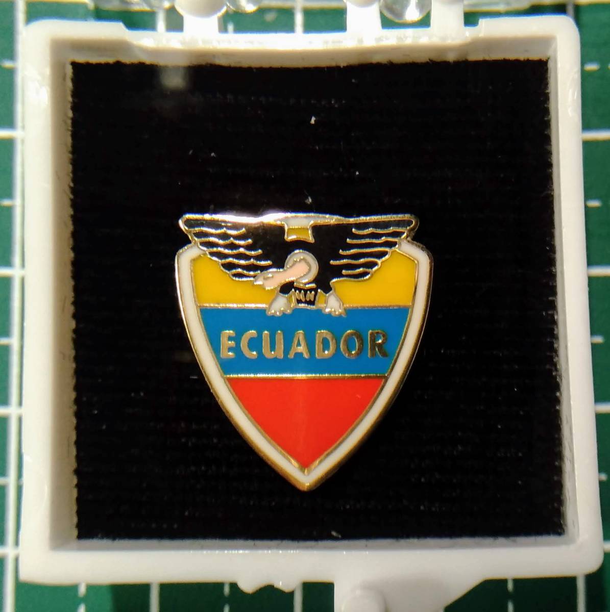 2002FIFAワールドカップ 出場国エンブレム ピンバッジ エクアドル(ピンバッジ)｜売買されたオークション情報、yahooの商品情報をアーカイブ公開 - オークファン（aucfan.com）