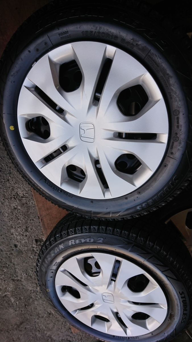 HONDA インサイト 純正鉄ホイール4本セットスタッドレスタイヤ/Bridgestone BLIZZAK REVO2/185-60-15/2011/ホイールキャップ付/a88(スタッドレス ...
