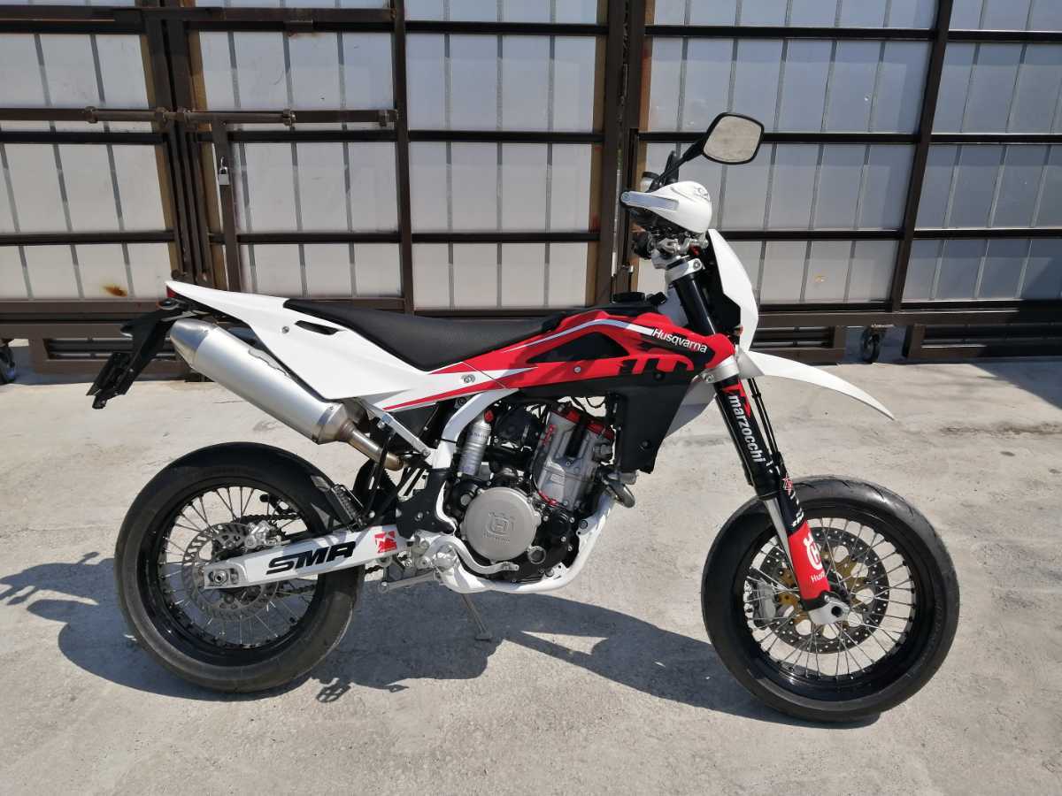 ハスクバーナ SM450R 1679km 24年式 美車 下取り配送可能(ハスクバーナ)｜売買されたオークション情報、yahooの商品情報を ...