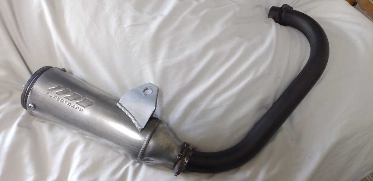 supertrappマフラー スパトラ ftr223(マフラー本体（社外）)｜売買されたオークション情報、yahooの商品情報をアーカイブ公開 - オークファン（aucfan.com）