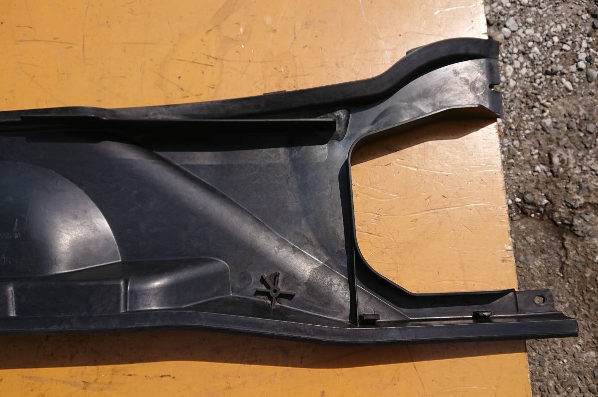 BMW E90 320I 2007年 カウル ロア カバー エアフィルター ハウジング 64316924277-10 64316924277 ...