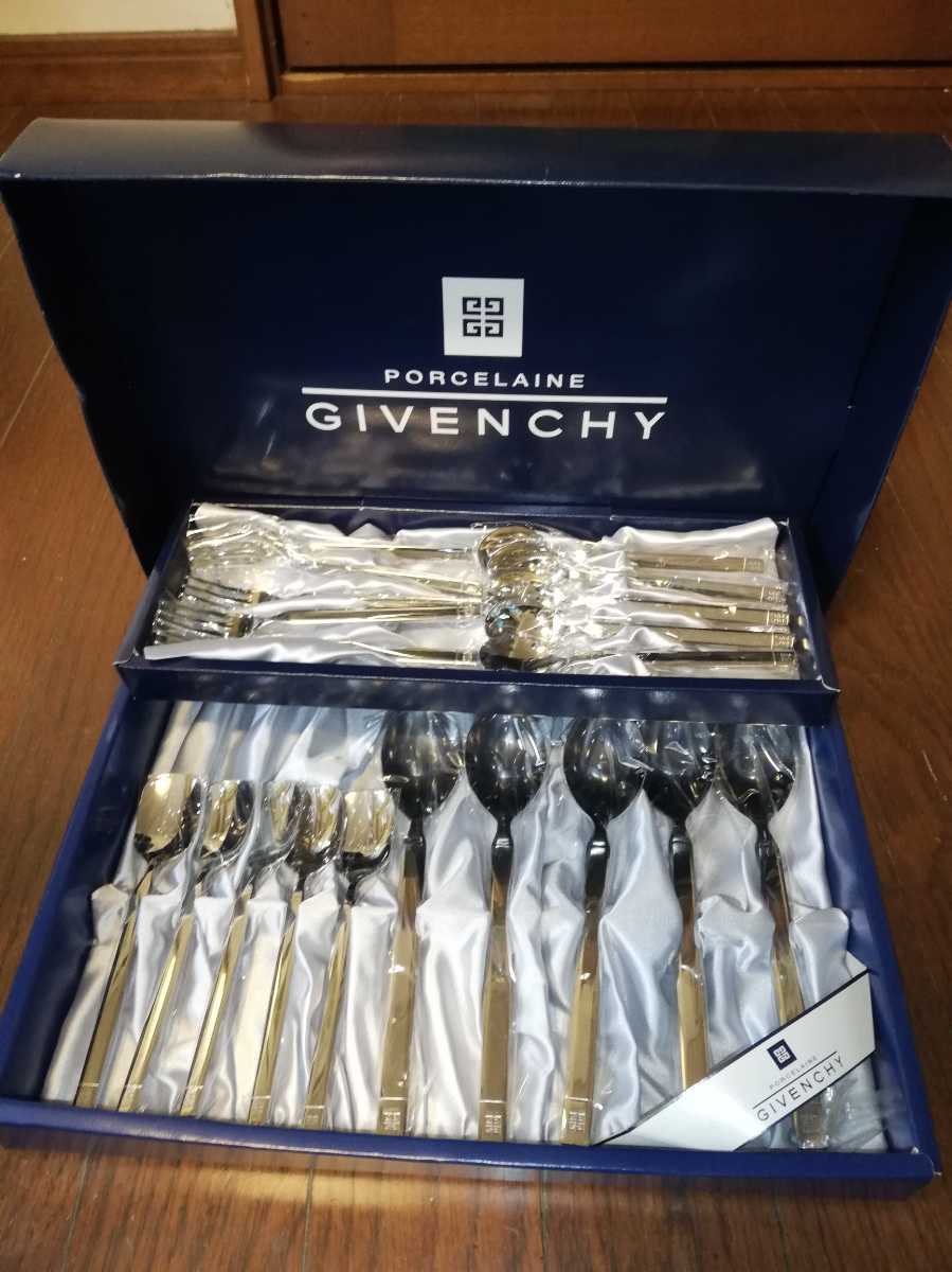 GIVENCHY スプーン ケーキフォーク ティースプーン セット カトラリーセット ジバンシー(カトラリー)｜売買されたオークション情報、yahooの商品情報をアーカイブ公開 ...