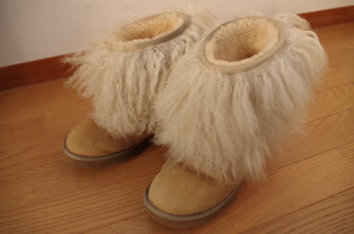 UGG Australia アグ ムートンブーツ US7 24cm EU38 ベージュ ホワイト ファー(US7)｜売買されたオークション情報、yahooの商品情報をアーカイブ公開 ...