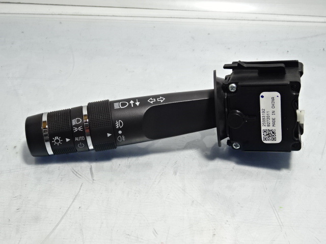 C/BAB20 Cadillac CTS ABA-X322C キャデラック RHD 2010y ライト/ウインカーレバースイッチ ...