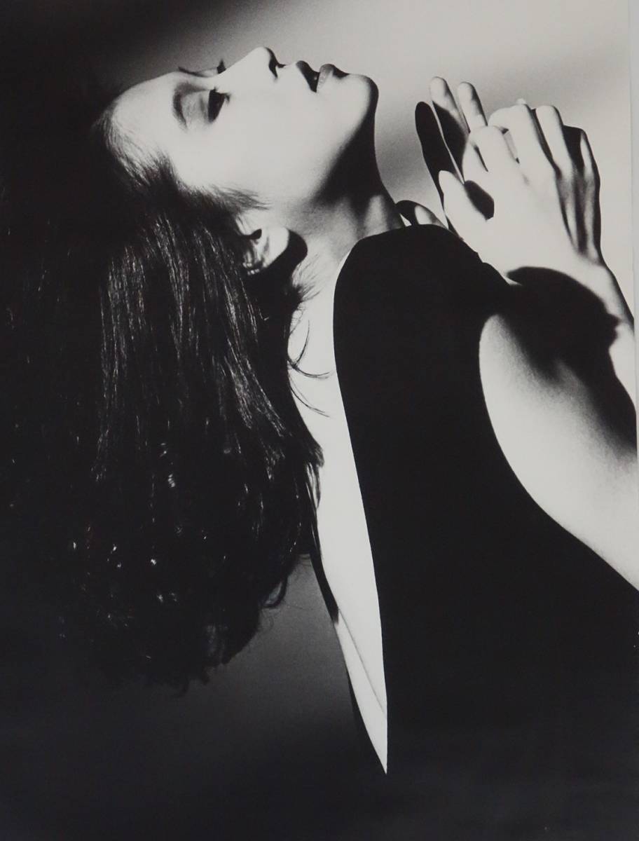 レトロミュージック 中森明菜 ポスター AKINA NAKAMORI TANGO-NOIR タンゴノアール モノクロ 非売品 販促 特典 B2 ...