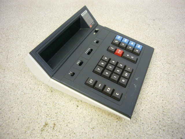 古い電卓 シャープ SHARP COMPET CS-1109D デスクトップ型計算機 電卓 蛍光表示管(シャープ)｜売買されたオークション情報、yahooの商品情報をアーカイブ公開 ...