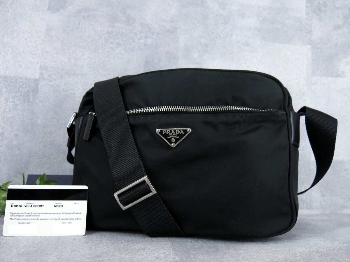 PRADA プラダ BT0166 カメラバッグ ポコノ ナイロン カーフ レザー 本革 ショルダー バッグ 黒 イタリア製 斜め掛け C1949(ショルダーバッグ)｜売買されたオークション情報 ...