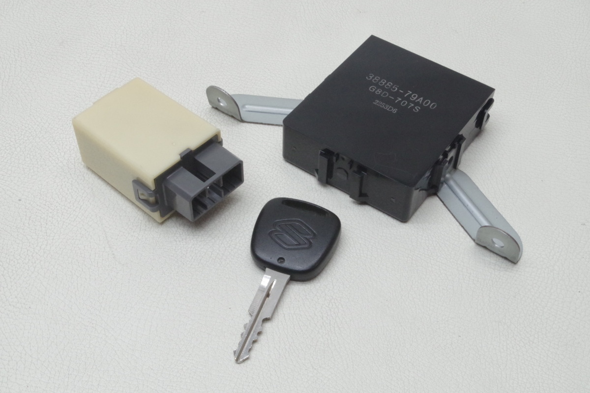 スズキ DA62W エヴリィワゴン H15年式 5速MT 4WD キーレス レシーバー セット｜その他