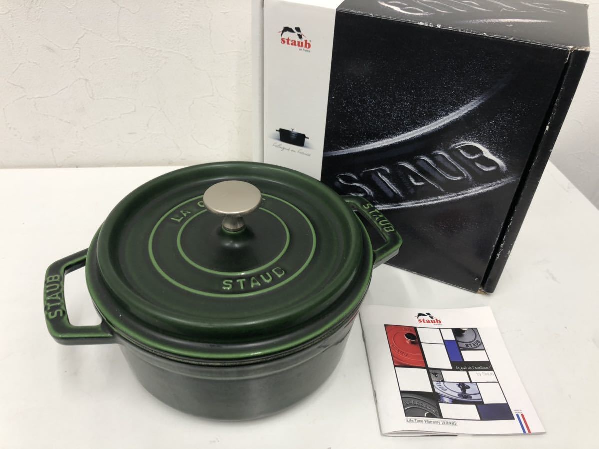 staub ストウブ ピコ ココット ラウンド バジルグリーン 18cm 両手 ホーロー 鍋 La Cocotte Round 40509-818(両手鍋)｜売買されたオークション情報 ...