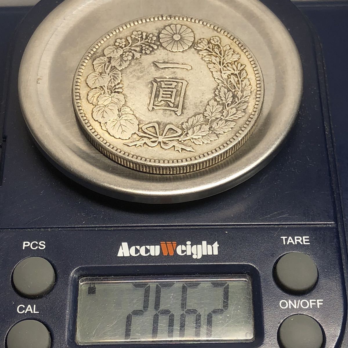 BRA-1441 古銭 明治39年一円銀貨 重約26.62g(1円銀貨)｜売買されたオークション情報、yahooの商品情報をアーカイブ公開 - オークファン（aucfan.com）