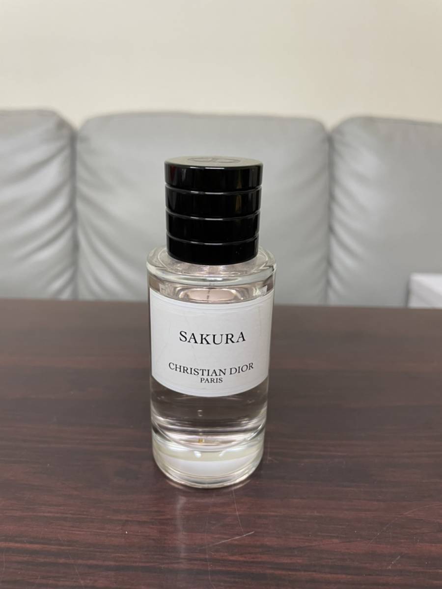 9割残 メゾン クリスチャン ディオール サクラ オードゥ パルファン 40ml Dior 香水(クリスチャン･ディオール)｜売買されたオークション情報、yahooの商品情報をアーカイブ公開 ...