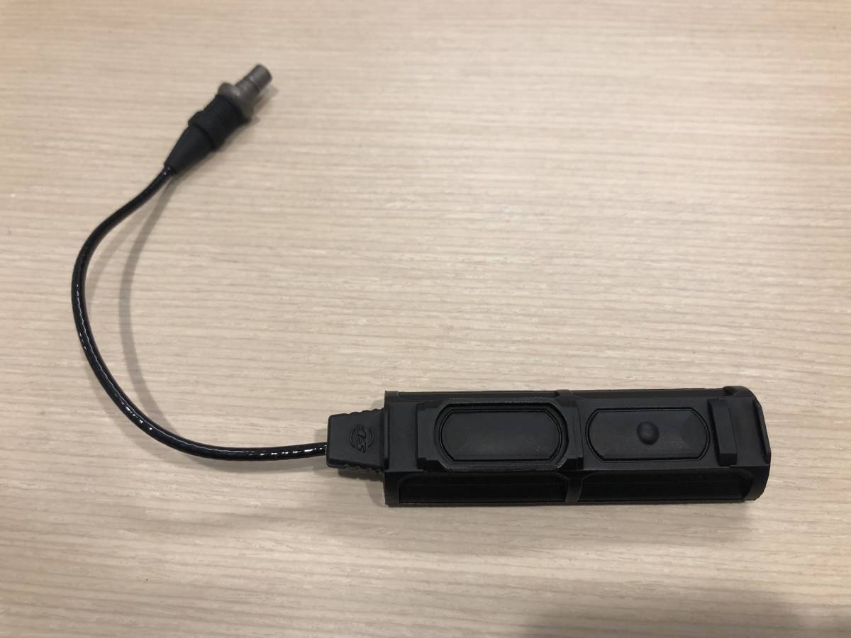 実物 surefire XH35 1000ルーメン XT07 XT00 SR07 リモートスイッチアッセンブリー付き シュアファイア X300 ...