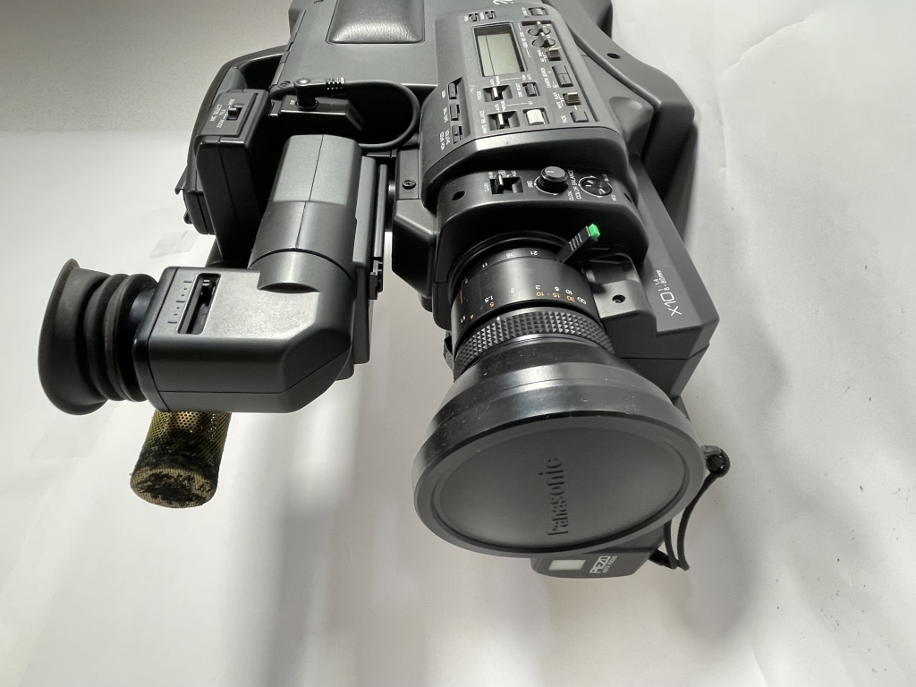 Panasonic NV-M10000 S-VHS 2CCD 光学X10 昭和レトロ 付属品多数(その他)｜売買されたオークション情報 ...