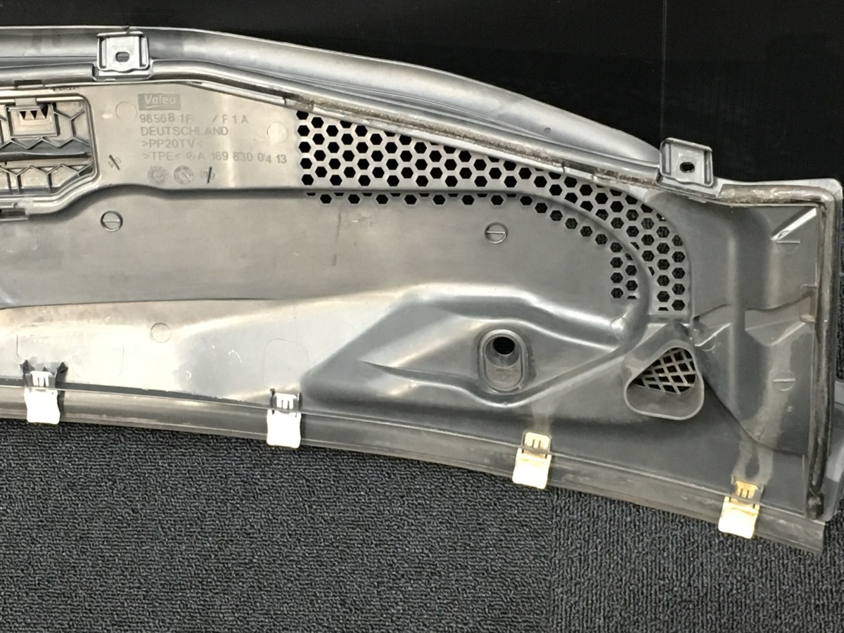 17 W245 B170スポーツ カウルトップ 1698300413 Bクラス 黒191 H21.1月 60575km(その他)｜売買された ...