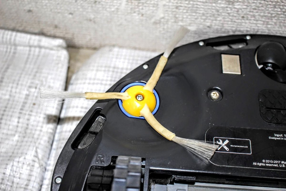 YS-0580 IROBOT Roomba アイロボット ルンバ627 ロボット掃除機 備品付属 17年製(ロボットタイプ)｜売買された ...