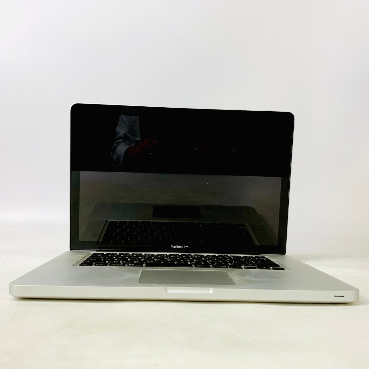 ジャンク MacBook Pro 15インチ Early 2011 Core i7 2.0GHz/4GB MC721J/A(MacBook ...