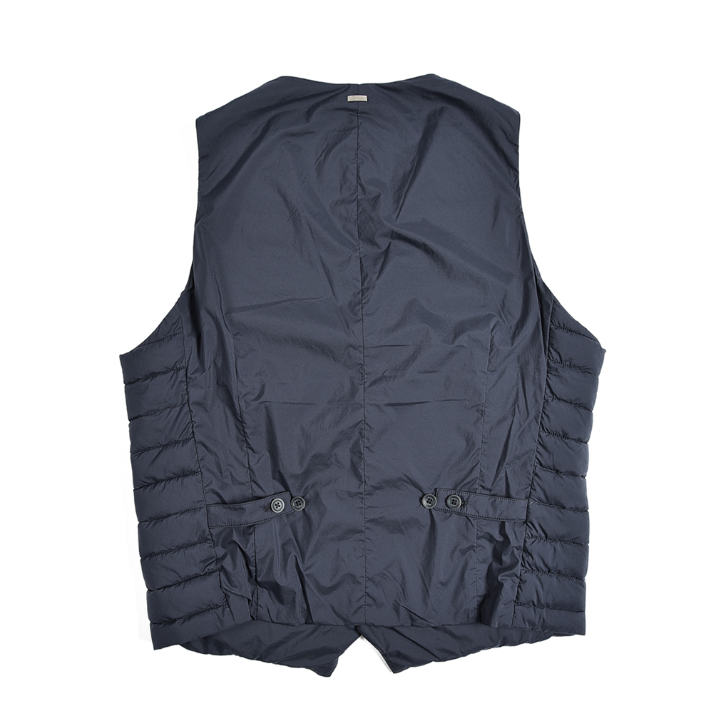 新着 ヘルノ HERNO IN-TECH 中綿 ベスト ストレッチ メンズ ナイロン ネイビー 379355-50(Lサイズ)｜売買されたオークション情報、yahooの商品情報をアーカイブ公開 ...