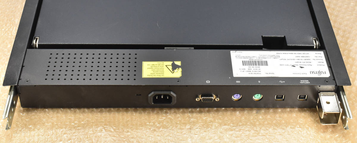 富士通 17インチ ラック コンソール RC25/PY-R1DP1 Rack Console 43cm 17TFT-LCD S26361-K1387-V910/PY-RiDP1 CA07408 ...