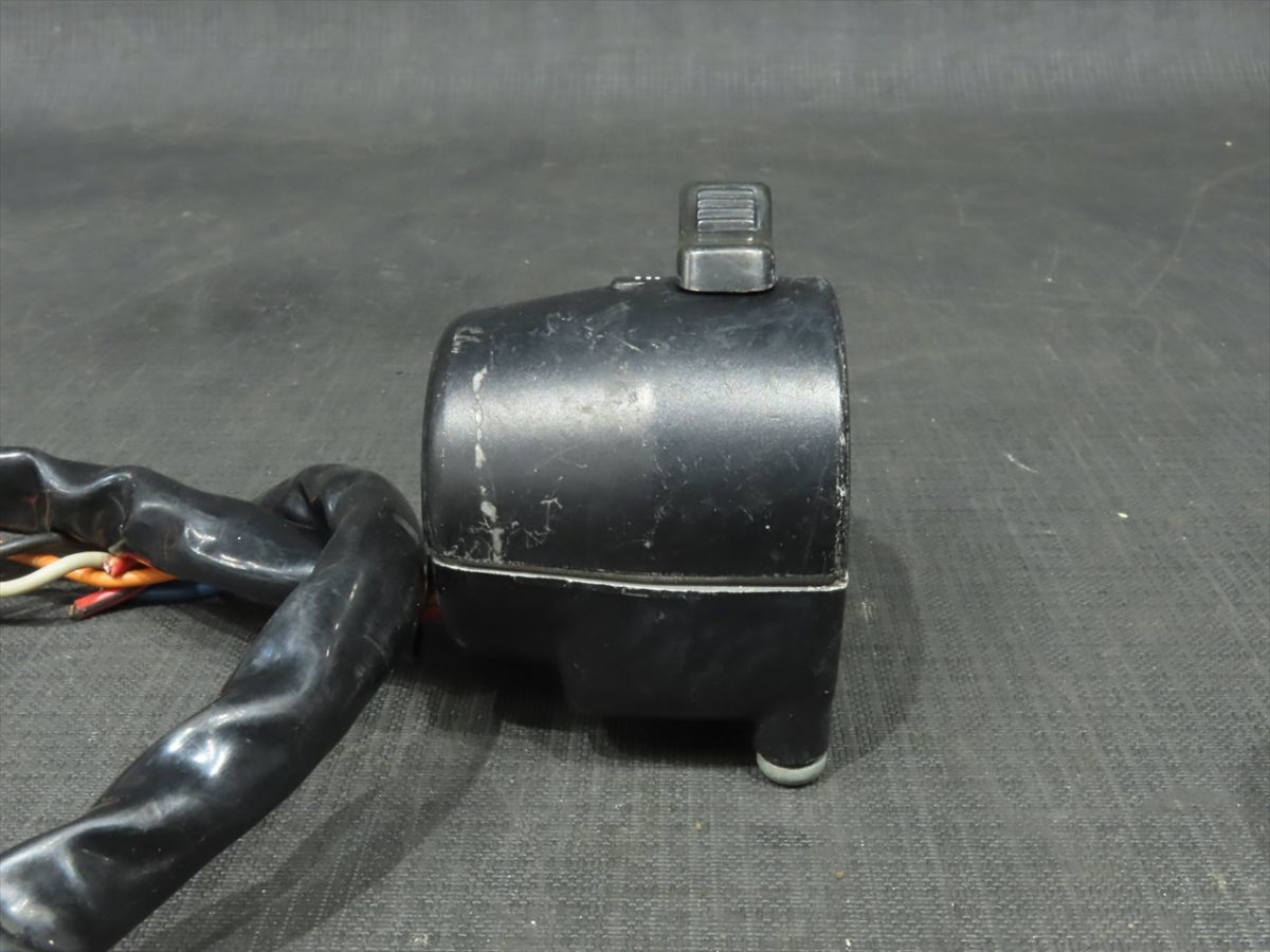 KAWASAKI/カワサキ 900Super4 Z1 Z2 KZ900 Z750Four ハンドルスイッチ左右set レストアベース 検 KZ1000 MK2 Z1-R 060 SKP1-E ...